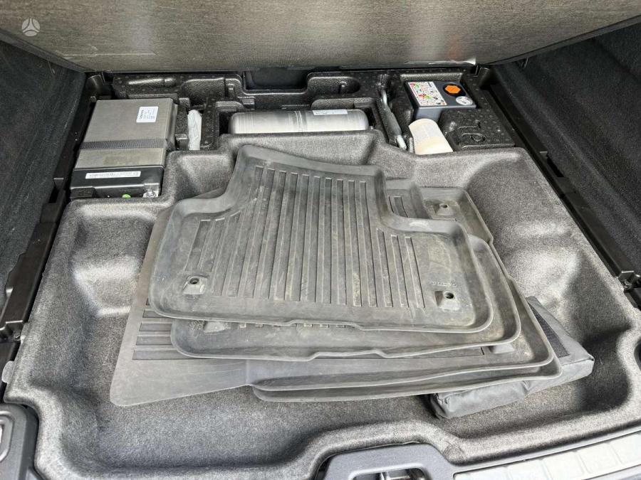 Zaļš Volvo XC60 2022 Šauļi, ar dzinēja tilpumu 1.97 L un nobraukumu 177 tūkst. km par 32990 €, foto 28 vietnē AUTOMOTO.COM.LV