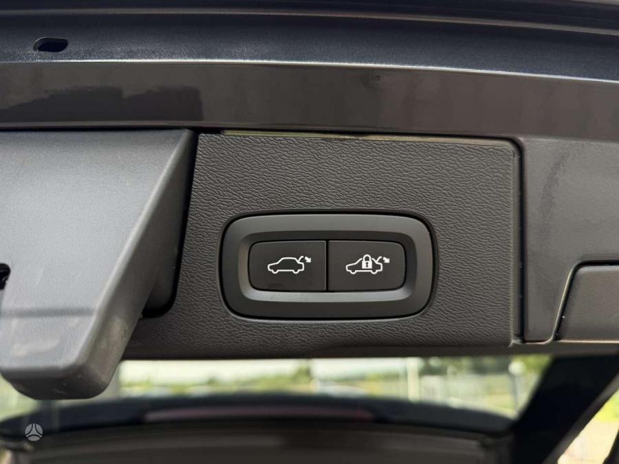 Zaļš Volvo XC60 2022 Šauļi, ar dzinēja tilpumu 1.97 L un nobraukumu 177 tūkst. km par 32990 €, foto 30 vietnē AUTOMOTO.COM.LV