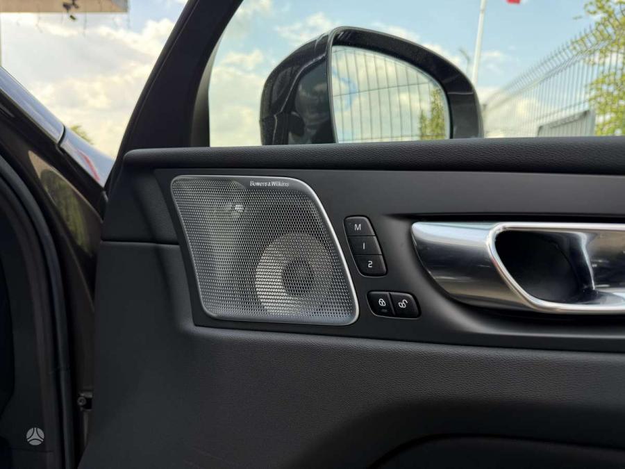 Zaļš Volvo XC60 2022 Šauļi, ar dzinēja tilpumu 1.97 L un nobraukumu 177 tūkst. km par 32990 €, foto 31 vietnē AUTOMOTO.COM.LV