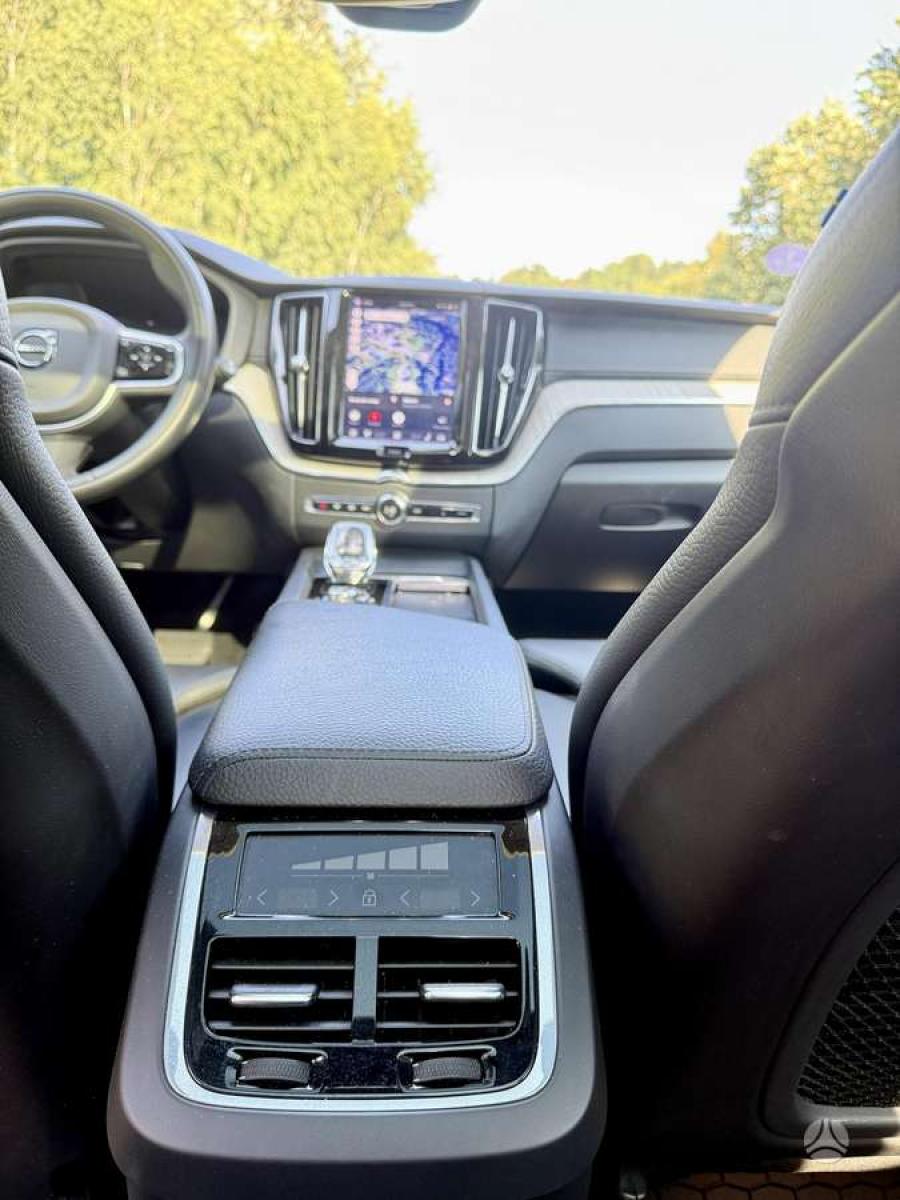 Zaļš Volvo XC60 2022 Viļņa, ar dzinēja tilpumu 1.97 L un nobraukumu 123 tūkst. km par 29900 €, foto 14 vietnē AUTOMOTO.COM.LV