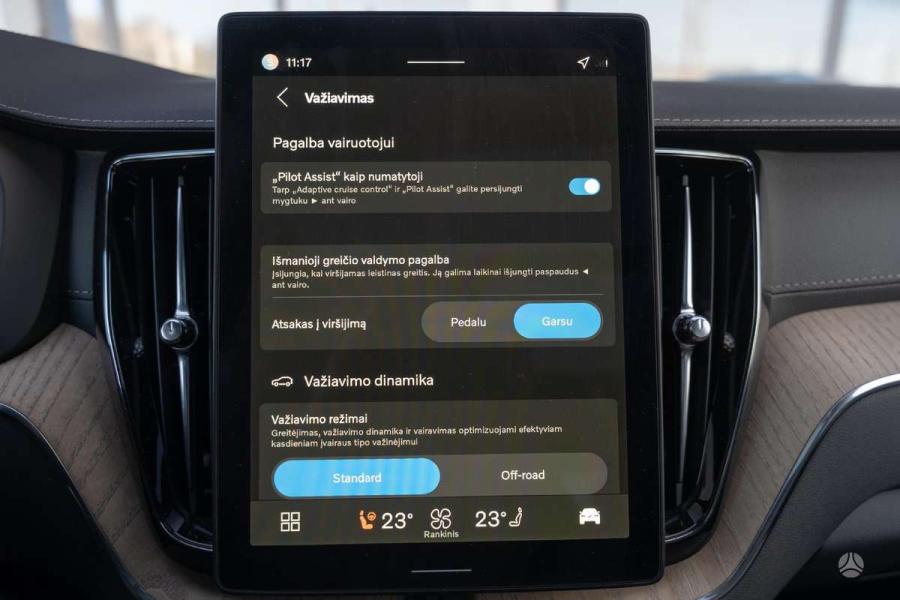 Zaļš Volvo XC60 2025 Viļņa, ar dzinēja tilpumu 1.97 L un nobraukumu 2 tūkst. km par 47950 €, foto 24 vietnē AUTOMOTO.COM.LV