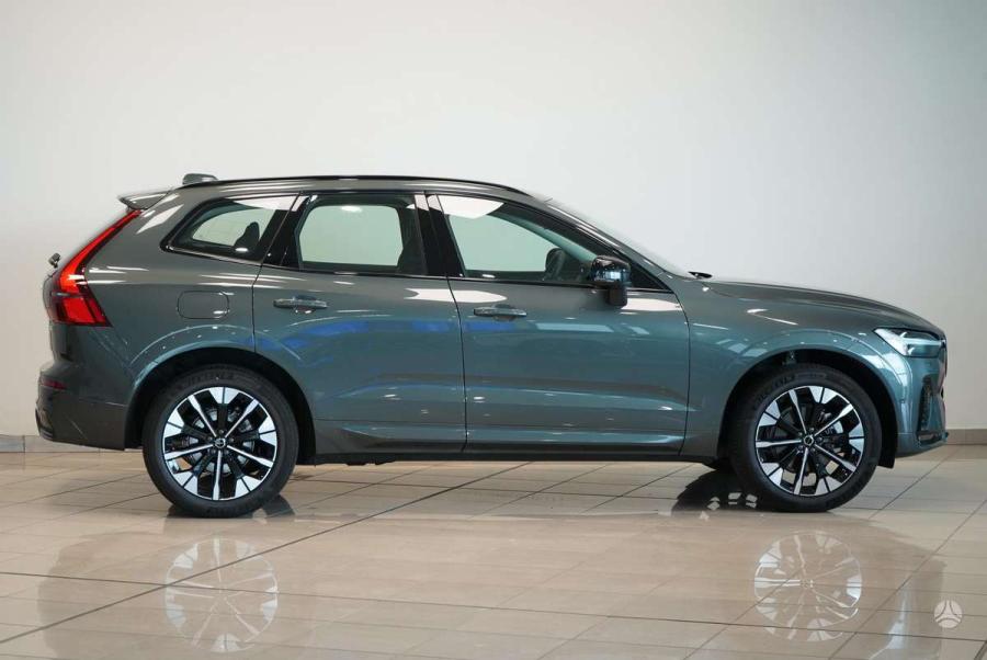 Zaļš Volvo XC60 2026 Viļņa, ar dzinēja tilpumu 1.97 L un nobraukumu 10 tūkst. km par 49990 €, foto 3 vietnē AUTOMOTO.COM.LV