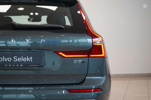 Green Volvo XC60 2026 in Vilnius, with an engine capacity of 1.97 L and mileage of 10 thousand km for 49990 €, photo 7 on AUTOMOTO.COM.LV