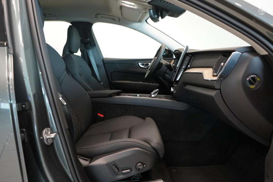 Zaļš Volvo XC60 2026 Viļņa, ar dzinēja tilpumu 1.97 L un nobraukumu 10 tūkst. km par 49990 €, foto 11 vietnē AUTOMOTO.COM.LV