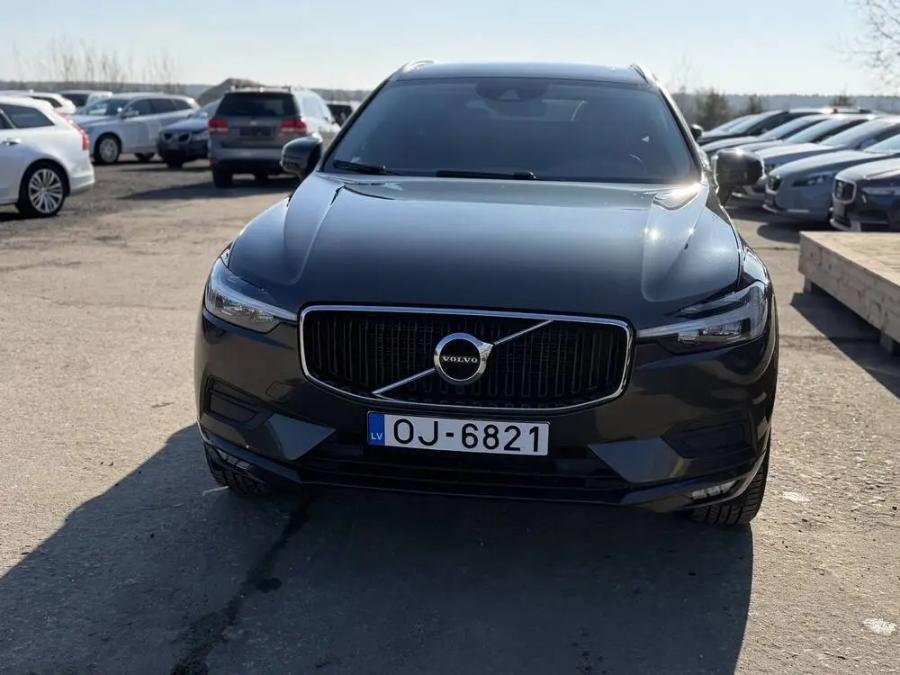 Green Volvo XC60 2021 in Riga, with an engine capacity of 2.00 L and mileage of 250 thousand km for 20000 €, photo 4 on AUTOMOTO.COM.LV