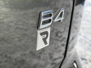 Green Volvo XC60 2021 in Riga, with an engine capacity of 2.00 L and mileage of 250 thousand km for 20000 €, photo 26 on AUTOMOTO.COM.LV