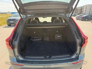Zaļš Volvo XC60 2026 Tallina, ar dzinēja tilpumu 2.00 L un nobraukumu 10 tūkst. km par 52500 €, foto 5 vietnē AUTOMOTO.COM.LV