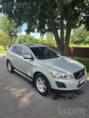 Grey Volvo XC60 2008 in Balvi, with an engine capacity of 2.40 L and mileage of 285 thousand km for 5800 €, photo  on AUTOMOTO.COM.LV
