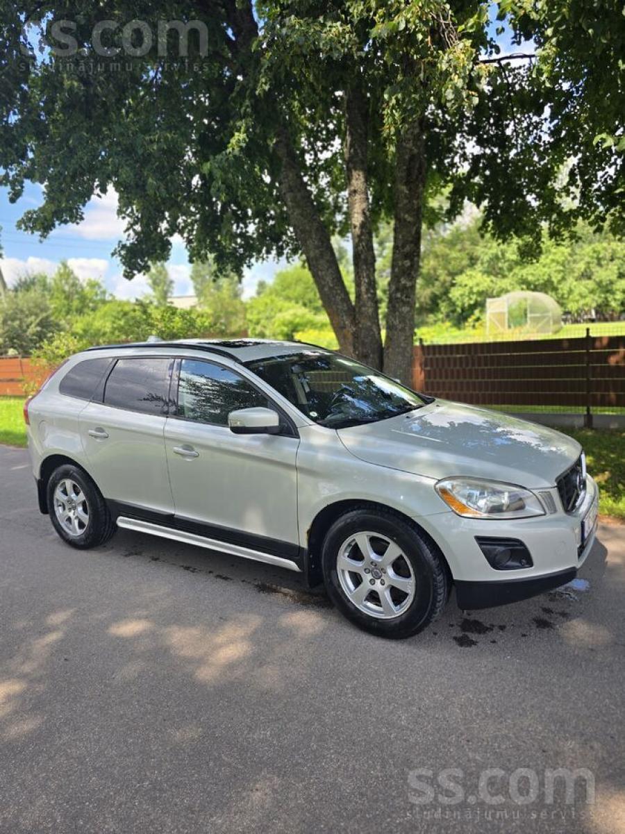 Pelēks Volvo XC60 2008 Balvi, ar dzinēja tilpumu 2.40 L un nobraukumu 285 tūkst. km par 5800 €, foto 3 vietnē AUTOMOTO.COM.LV