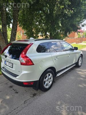 Pelēks Volvo XC60 2008 Balvi, ar dzinēja tilpumu 2.40 L un nobraukumu 285 tūkst. km par 5800 €, foto 4 vietnē AUTOMOTO.COM.LV