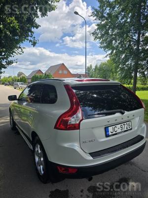 Pelēks Volvo XC60 2008 Balvi, ar dzinēja tilpumu 2.40 L un nobraukumu 285 tūkst. km par 5800 €, foto 5 vietnē AUTOMOTO.COM.LV