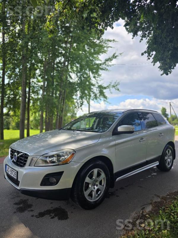 Grey Volvo XC60 2008 in Balvi, with an engine capacity of 2.40 L and mileage of 285 thousand km for 5800 €, photo 5 on AUTOMOTO.COM.LV