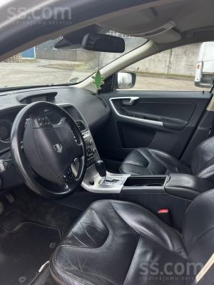 Pelēks Volvo XC60 2008 Rīga, ar dzinēja tilpumu 2.40 L un nobraukumu 456 tūkst. km par 4800 €, foto 8 vietnē AUTOMOTO.COM.LV