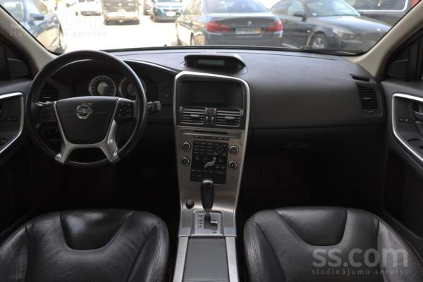 Grey Volvo XC60 2009 in Riga, with an engine capacity of 2.40 L and mileage of 0 thousand km for 5995 €, photo 6 on AUTOMOTO.COM.LV