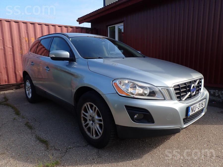 Grey Volvo XC60 2009 in Liepaja, with an engine capacity of 2.40 L and mileage of 225 thousand km for 9900 €, photo 1 on AUTOMOTO.COM.LV