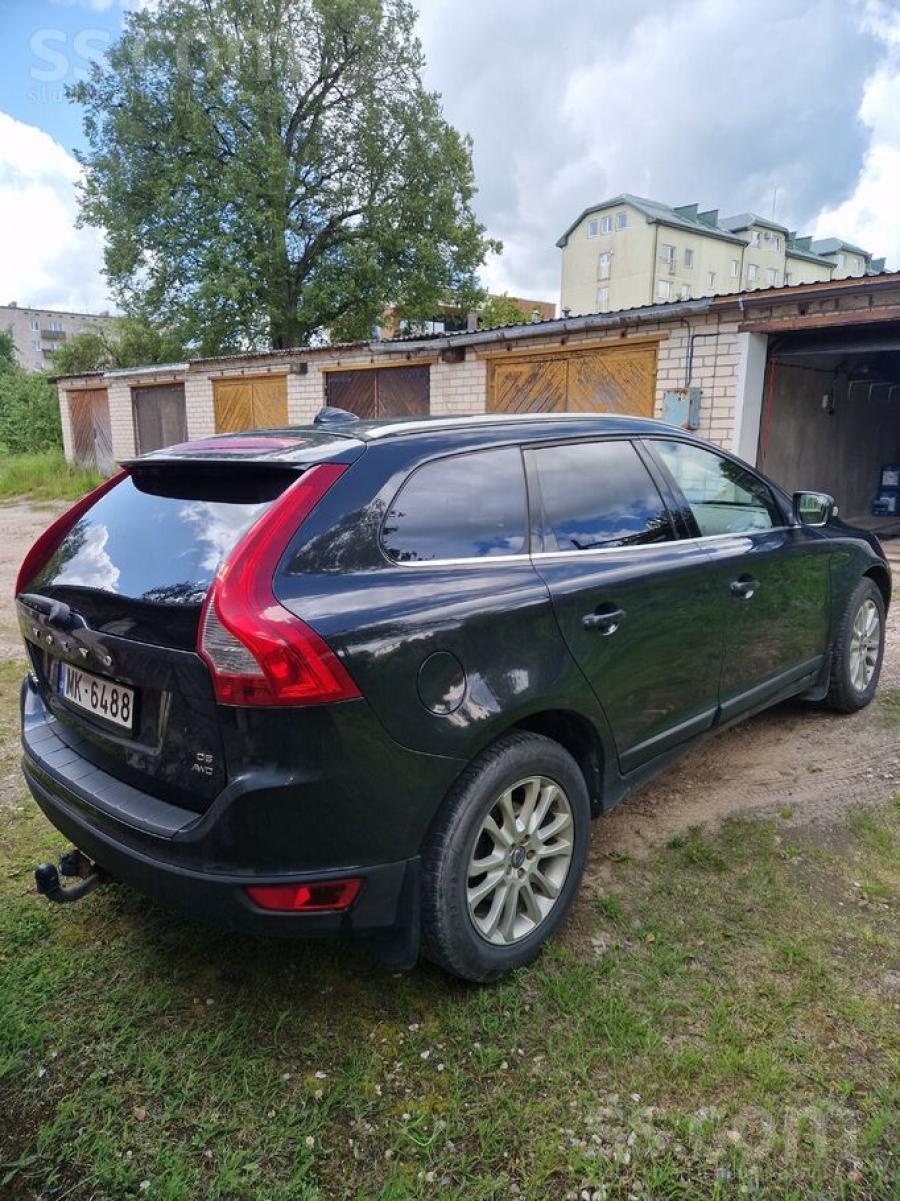 Pelēks Volvo XC60 2009 Madona, ar dzinēja tilpumu 2.40 L un nobraukumu 312 tūkst. km par 8950 €, foto 4 vietnē AUTOMOTO.COM.LV