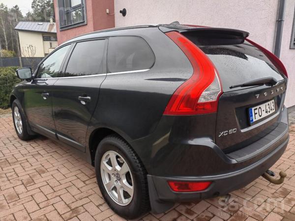 Pelēks Volvo XC60 2009 Rīga, ar dzinēja tilpumu 2.40 L un nobraukumu 370 tūkst. km par 6000 €, foto 4 vietnē AUTOMOTO.COM.LV