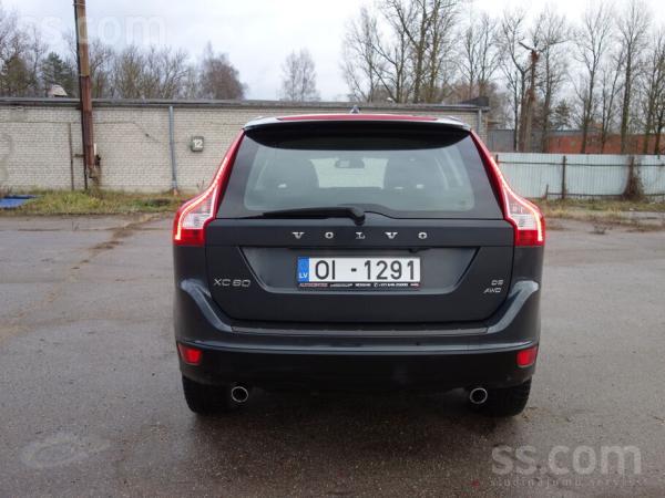 Pelēks Volvo XC60 2009 Rīga, ar dzinēja tilpumu 2.40 L un nobraukumu 0 tūkst. km par 6750 €, foto 4 vietnē AUTOMOTO.COM.LV