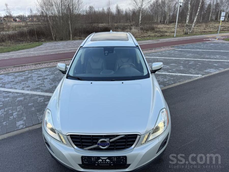 Grey Volvo XC60 2009 in Jelgava, with an engine capacity of 2.40 L and mileage of 0 thousand km for 9150 €, photo 3 on AUTOMOTO.COM.LV