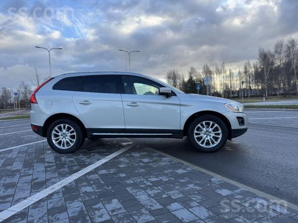 Grey Volvo XC60 2009 in Jelgava, with an engine capacity of 2.40 L and mileage of 0 thousand km for 9150 €, photo 6 on AUTOMOTO.COM.LV