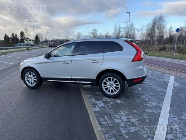 Grey Volvo XC60 2009 in Jelgava, with an engine capacity of 2.40 L and mileage of 0 thousand km for 9150 €, photo 9 on AUTOMOTO.COM.LV