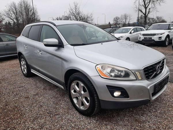 Pelēks Volvo XC60 2009 Kauņa, ar dzinēja tilpumu 2.40 L un nobraukumu 240 tūkst. km par 8250 €, foto 6 vietnē AUTOMOTO.COM.LV