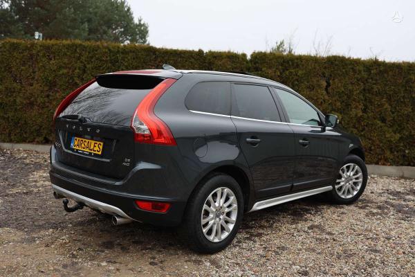 Grey Volvo XC60 2009 in Alytus, with an engine capacity of 2.40 L and mileage of 283 thousand km for 8950 €, photo 4 on AUTOMOTO.COM.LV