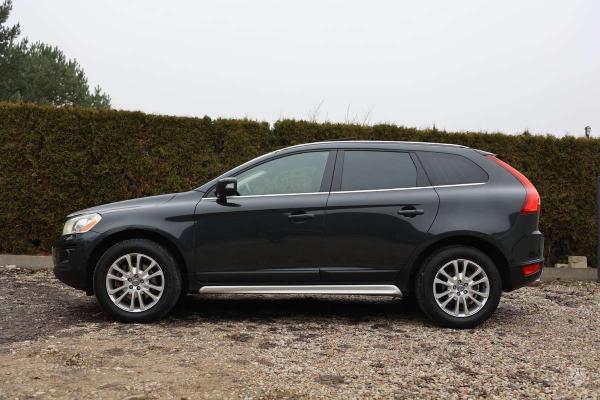Grey Volvo XC60 2009 in Alytus, with an engine capacity of 2.40 L and mileage of 283 thousand km for 8950 €, photo 7 on AUTOMOTO.COM.LV