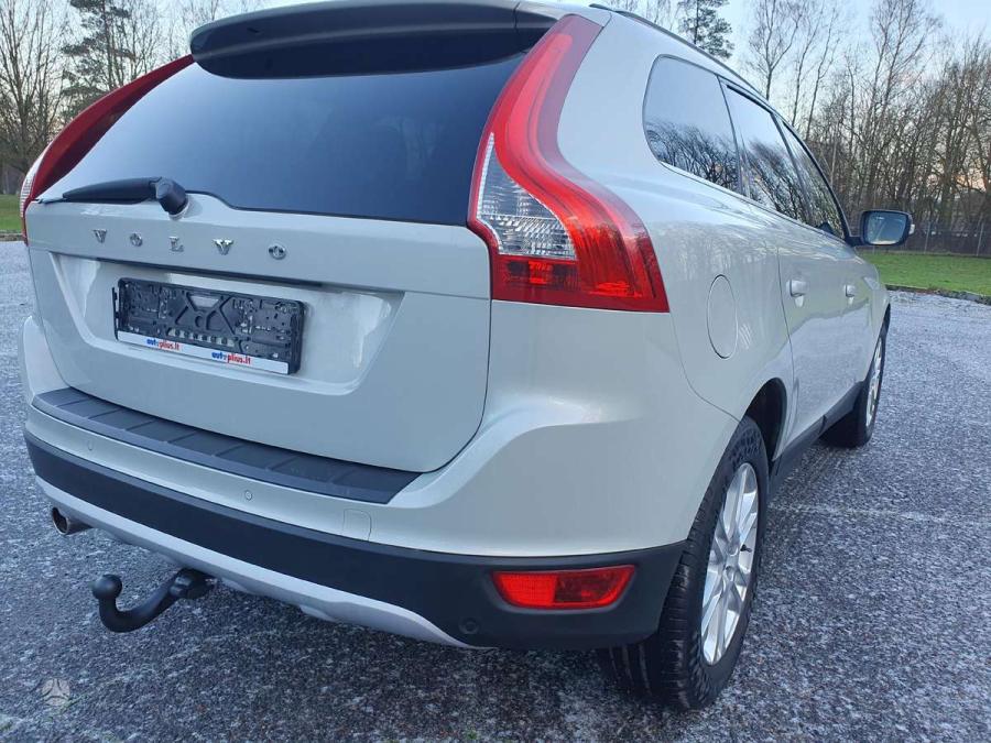 Pelēks Volvo XC60 2009 Šauļi, ar dzinēja tilpumu 2.40 L un nobraukumu 179 tūkst. km par 8800 €, foto 6 vietnē AUTOMOTO.COM.LV