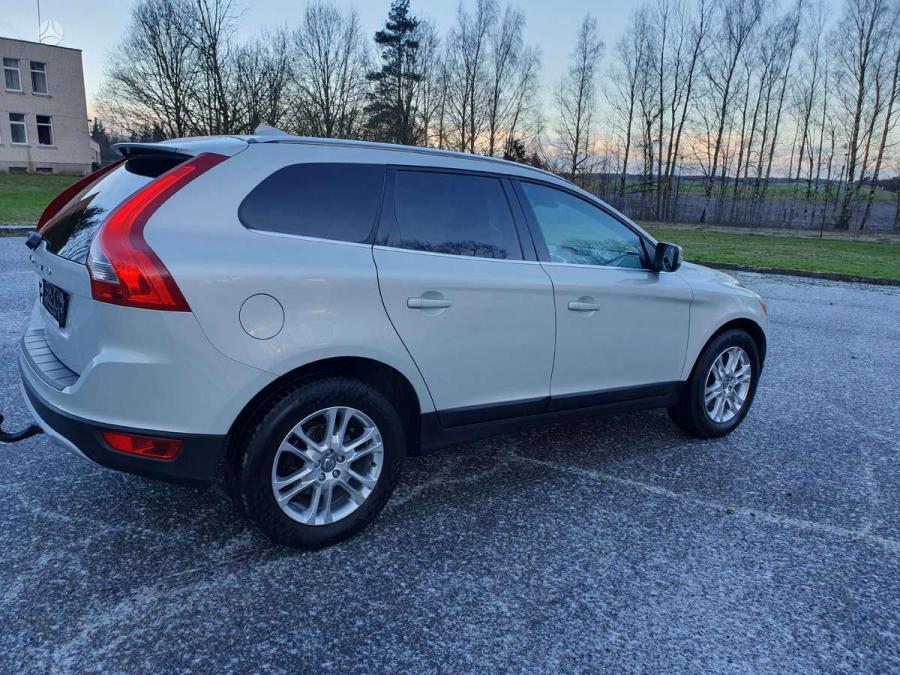 Pelēks Volvo XC60 2009 Šauļi, ar dzinēja tilpumu 2.40 L un nobraukumu 179 tūkst. km par 8800 €, foto 7 vietnē AUTOMOTO.COM.LV