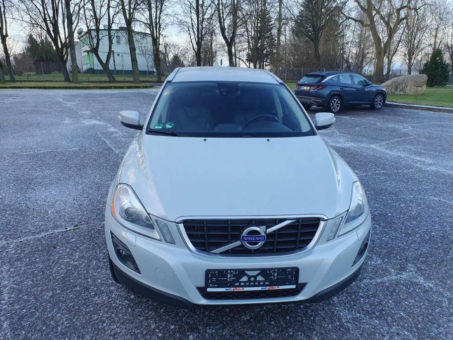 Pelēks Volvo XC60 2009 Šauļi, ar dzinēja tilpumu 2.40 L un nobraukumu 179 tūkst. km par 8800 €, foto 9 vietnē AUTOMOTO.COM.LV