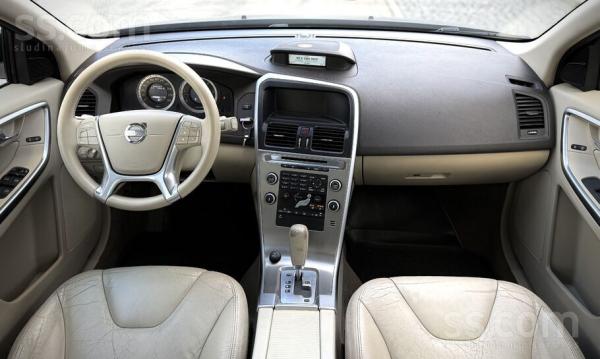Pelēks Volvo XC60 2009 Rīga, ar dzinēja tilpumu 2.40 L un nobraukumu 320 tūkst. km par 4800 €, foto 9 vietnē AUTOMOTO.COM.LV
