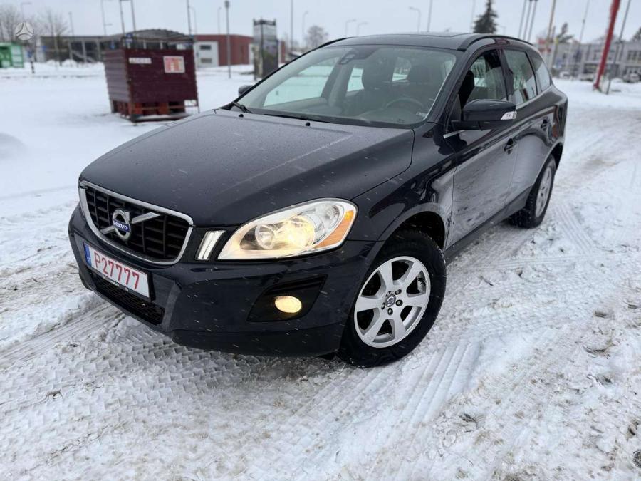 Pelēks Volvo XC60 2009 Ukmergė, ar dzinēja tilpumu 2.40 L un nobraukumu 290 tūkst. km par 5850 €, foto 1 vietnē AUTOMOTO.COM.LV