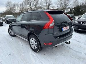 Pelēks Volvo XC60 2009 Alīta, ar dzinēja tilpumu 2.40 L un nobraukumu 245 tūkst. km par 7900 €, foto 4 vietnē AUTOMOTO.COM.LV