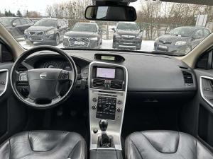 Pelēks Volvo XC60 2009 Alīta, ar dzinēja tilpumu 2.40 L un nobraukumu 245 tūkst. km par 7900 €, foto 10 vietnē AUTOMOTO.COM.LV