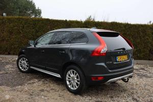 Pelēks Volvo XC60 2009 Alīta, ar dzinēja tilpumu 2.40 L un nobraukumu 283 tūkst. km par 8950 €, foto 3 vietnē AUTOMOTO.COM.LV