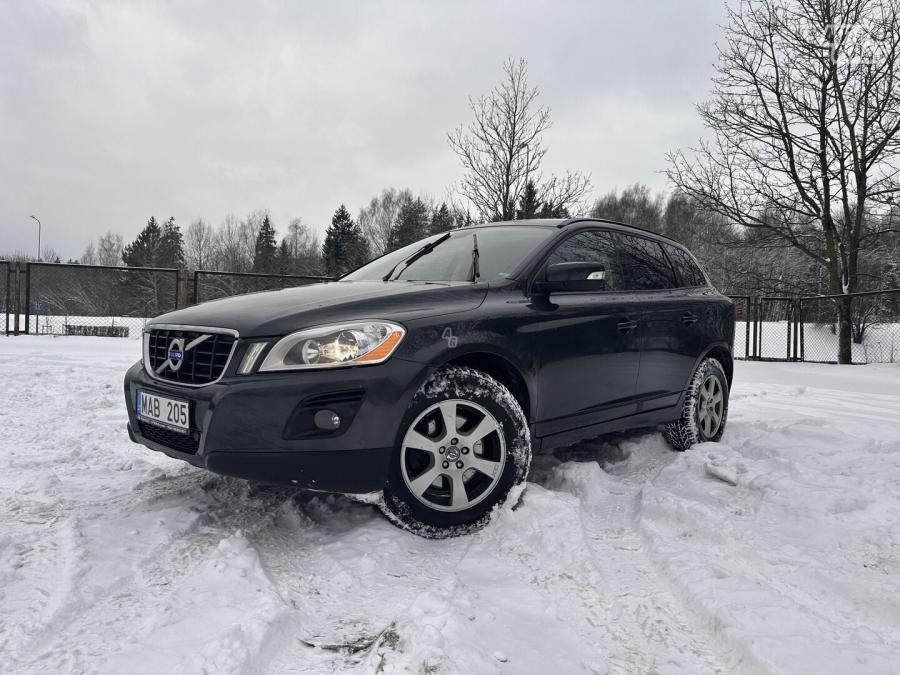 Grey Volvo XC60 2009 in Vilnius, with an engine capacity of 2.40 L and mileage of 227 thousand km for 5890 €, photo 9 on AUTOMOTO.COM.LV