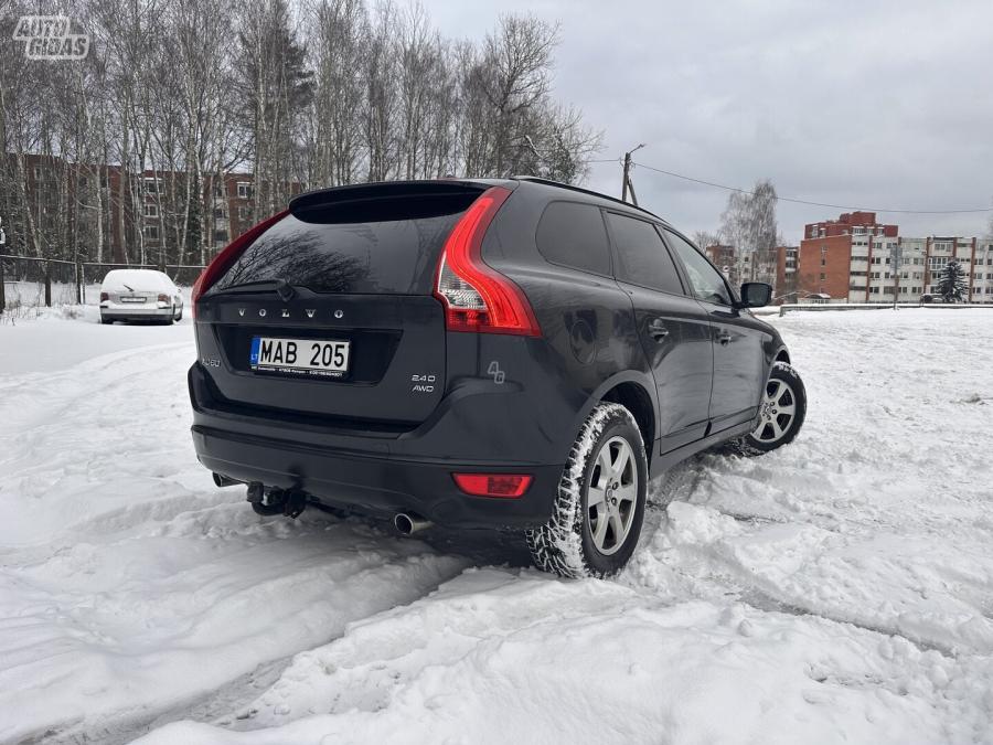 Grey Volvo XC60 2009 in Vilnius, with an engine capacity of 2.40 L and mileage of 227 thousand km for 5890 €, photo 15 on AUTOMOTO.COM.LV