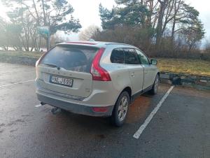 Pelēks Volvo XC60 2009 Telšiai, ar dzinēja tilpumu 2.40 L un nobraukumu 2731 tūkst. km par 8550 €, foto 2 vietnē AUTOMOTO.COM.LV