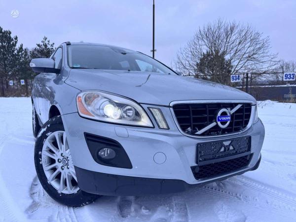 Grey Volvo XC60 2009 in Alytus, with an engine capacity of 2.40 L and mileage of 288 thousand km for 8000 €, photo 1 on AUTOMOTO.COM.LV