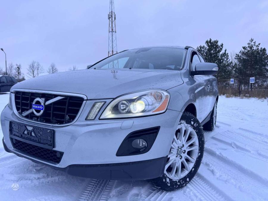 Grey Volvo XC60 2009 in Alytus, with an engine capacity of 2.40 L and mileage of 288 thousand km for 8000 €, photo 6 on AUTOMOTO.COM.LV