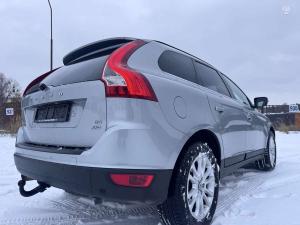 Grey Volvo XC60 2009 in Alytus, with an engine capacity of 2.40 L and mileage of 288 thousand km for 8000 €, photo 10 on AUTOMOTO.COM.LV