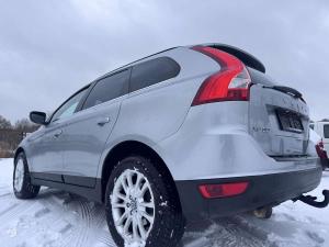 Grey Volvo XC60 2009 in Alytus, with an engine capacity of 2.40 L and mileage of 288 thousand km for 8000 €, photo 11 on AUTOMOTO.COM.LV