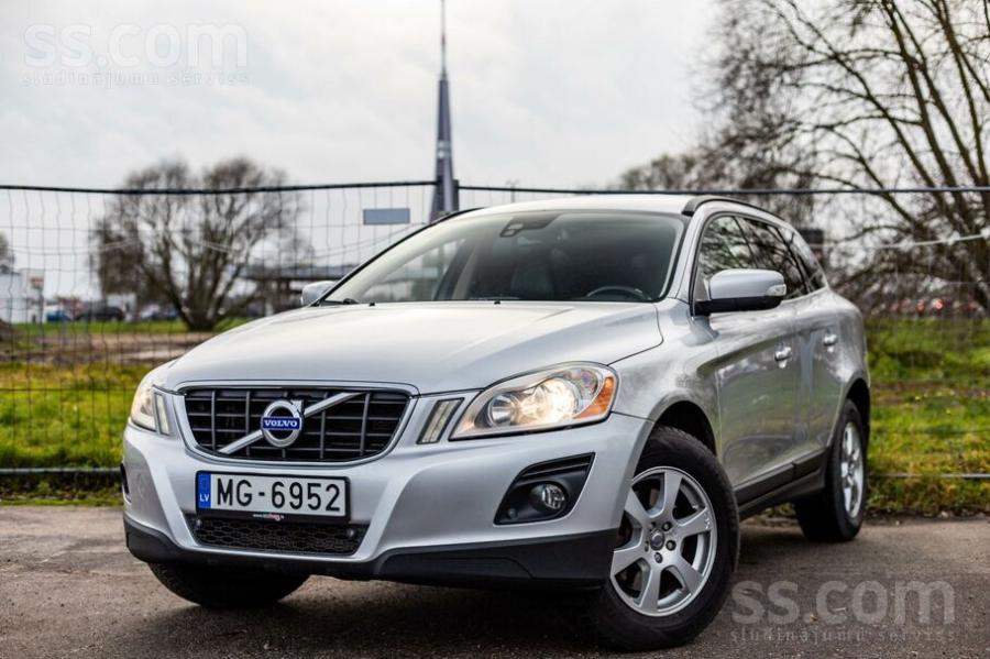 Pelēks Volvo XC60 2009 Rīga, ar dzinēja tilpumu 2.40 L un nobraukumu 369 tūkst. km par 7390 €, foto 1 vietnē AUTOMOTO.COM.LV