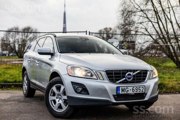 Grey Volvo XC60 2009 in Riga, with an engine capacity of 2.40 L and mileage of 369 thousand km for 7390 €, photo 2 on AUTOMOTO.COM.LV