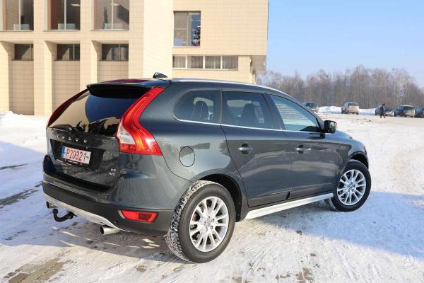 Grey Volvo XC60 2009 in Alytus, with an engine capacity of 2.40 L and mileage of 283 thousand km for 8800 €, photo 4 on AUTOMOTO.COM.LV