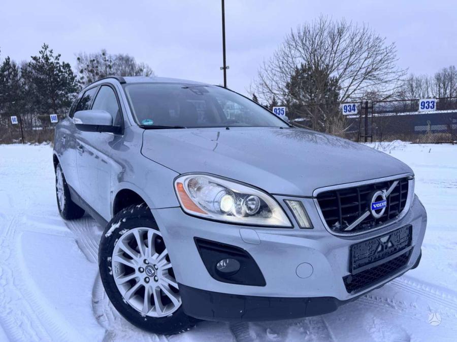 Pelēks Volvo XC60 2009 Alīta, ar dzinēja tilpumu 2.40 L un nobraukumu 277 tūkst. km par 7950 €, foto 5 vietnē AUTOMOTO.COM.LV