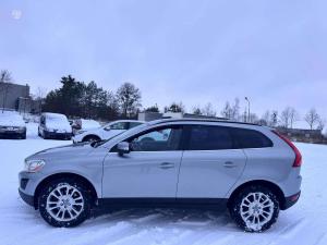 Pelēks Volvo XC60 2009 Alīta, ar dzinēja tilpumu 2.40 L un nobraukumu 277 tūkst. km par 7950 €, foto 8 vietnē AUTOMOTO.COM.LV