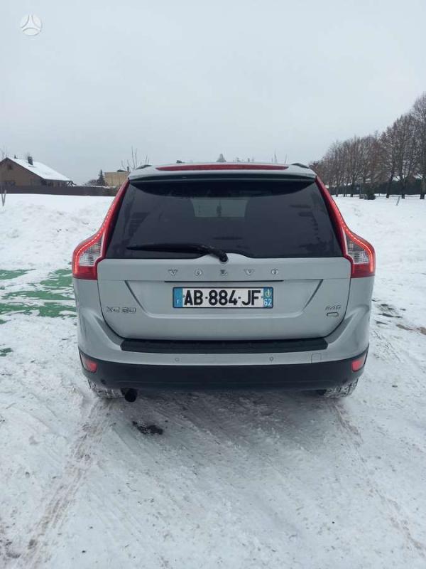 Pelēks Volvo XC60 2009 Kauņa, ar dzinēja tilpumu 2.40 L un nobraukumu 305 tūkst. km par 6950 €, foto 7 vietnē AUTOMOTO.COM.LV