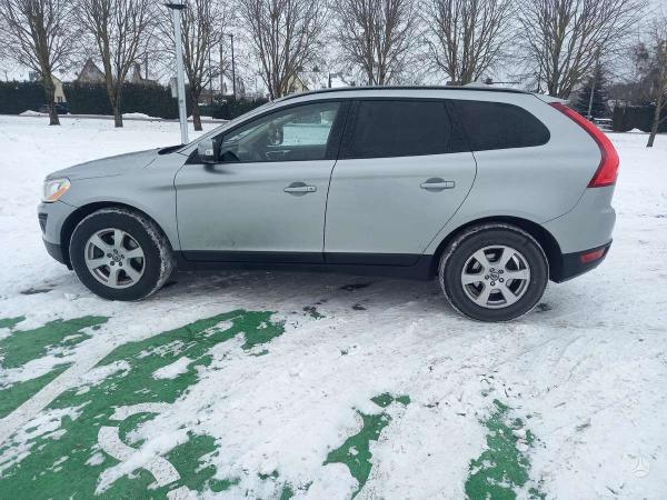 Pelēks Volvo XC60 2009 Kauņa, ar dzinēja tilpumu 2.40 L un nobraukumu 305 tūkst. km par 6950 €, foto 9 vietnē AUTOMOTO.COM.LV